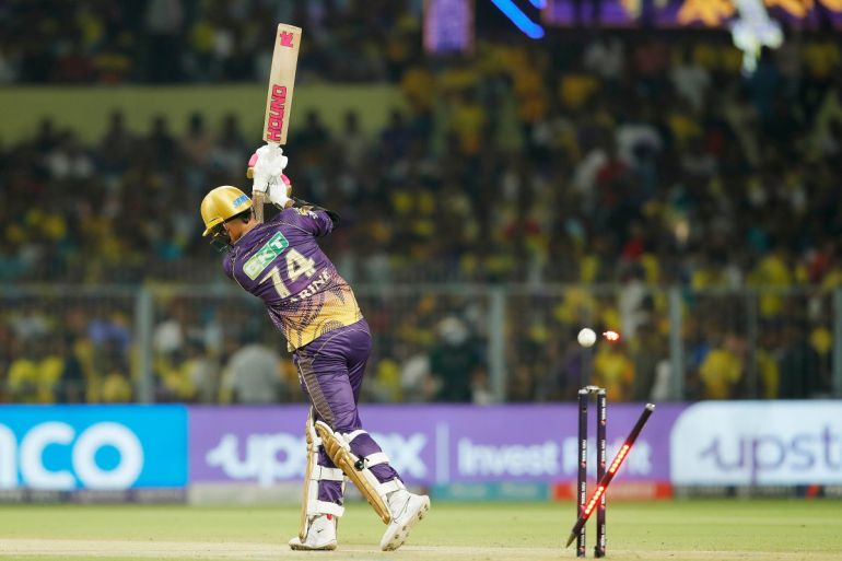 Sunil Narine bowled for nought by Akash Singh - Guerilla Cricket