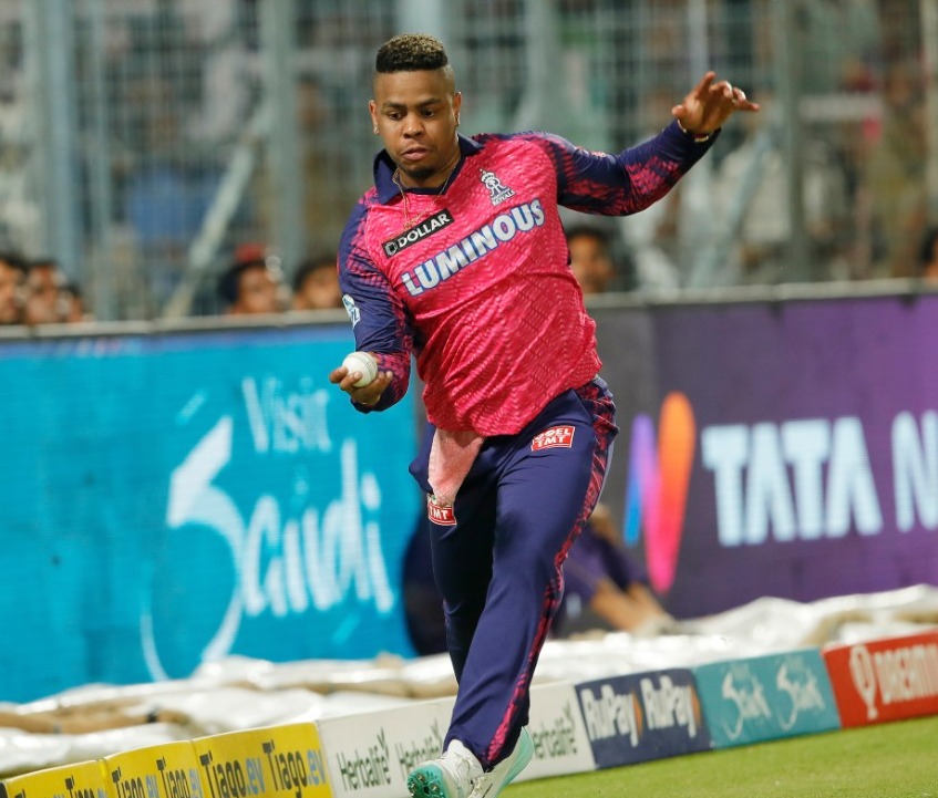 Shimron Hetmyer plucks a running catch to dismiss Jason Roy - Guerilla ...