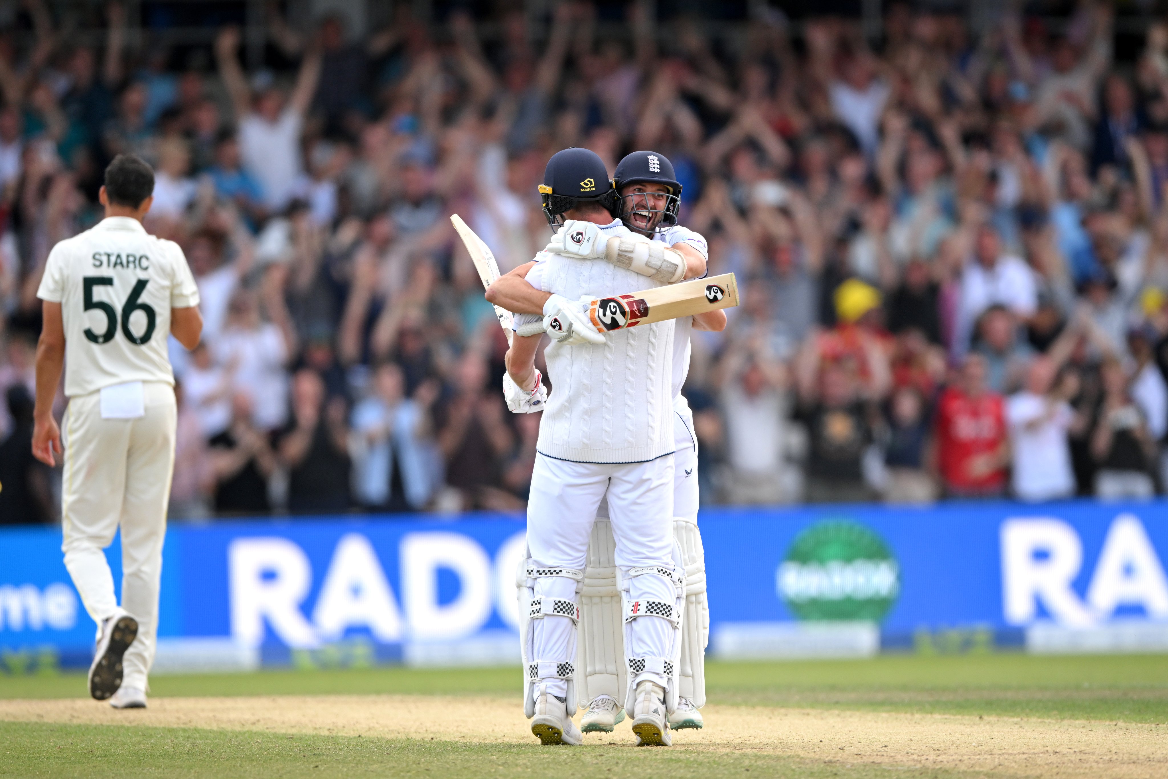 Mitchell Starc's fifer in vain as England keep Ashes alive - Guerilla ...